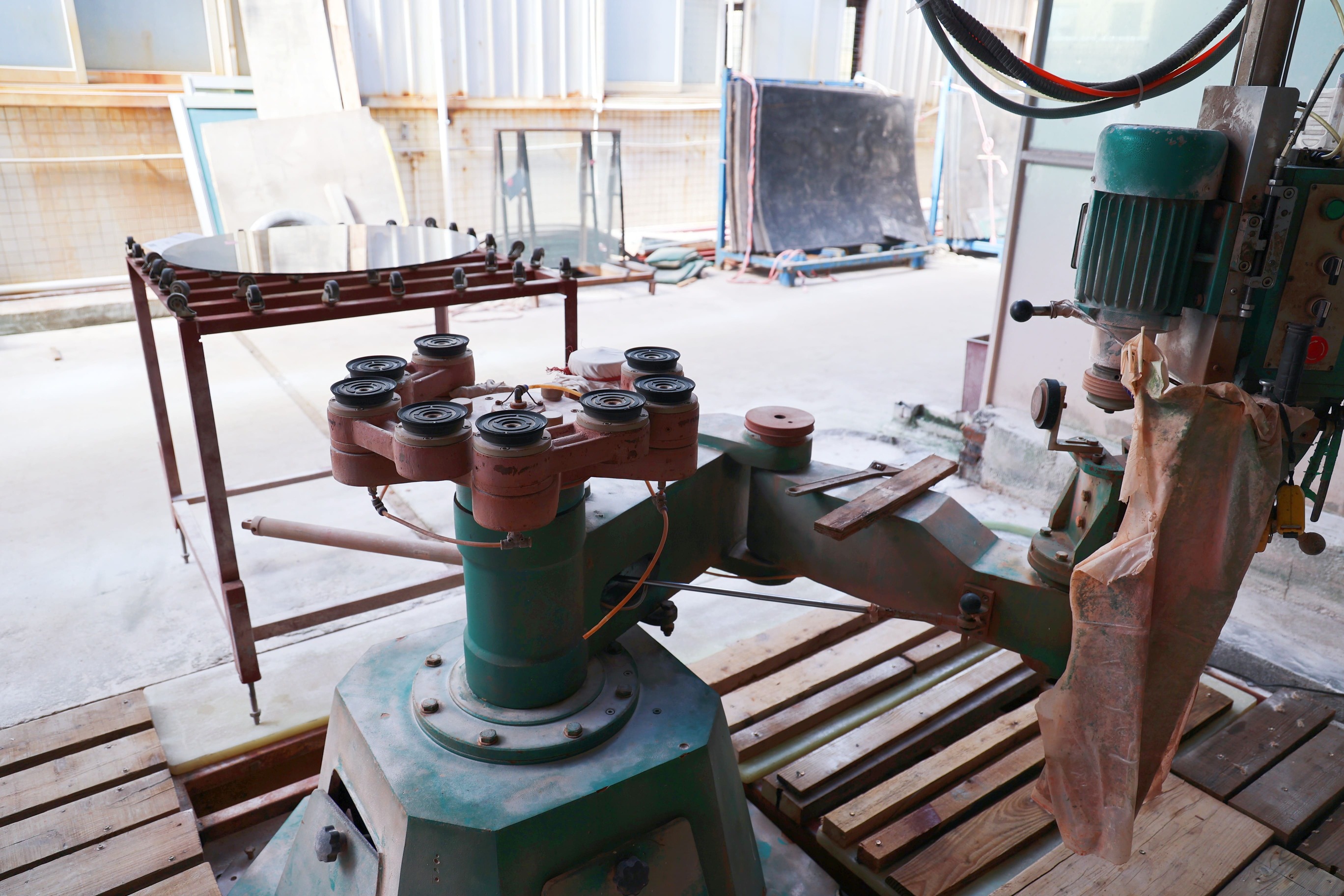 Best Customized Decorative Glass Manufacturers & Suppliers | Hongjia Glass