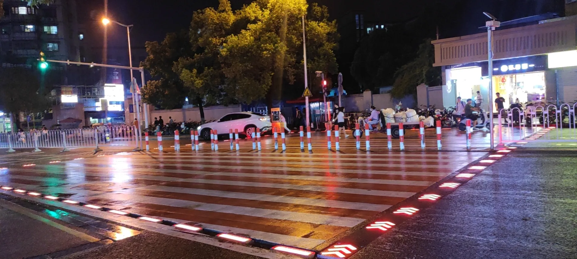 Best LED Ground Pedestrian Zebra Crossing Traffic Light Company - BBM ...