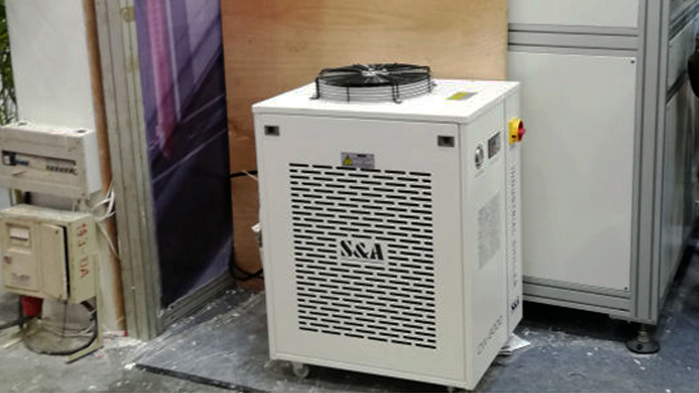 Industrial Water Chiller for Cooling Birthday Card Laser Cutting ...