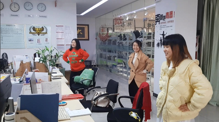 Lucky Factory Daily Entertainment