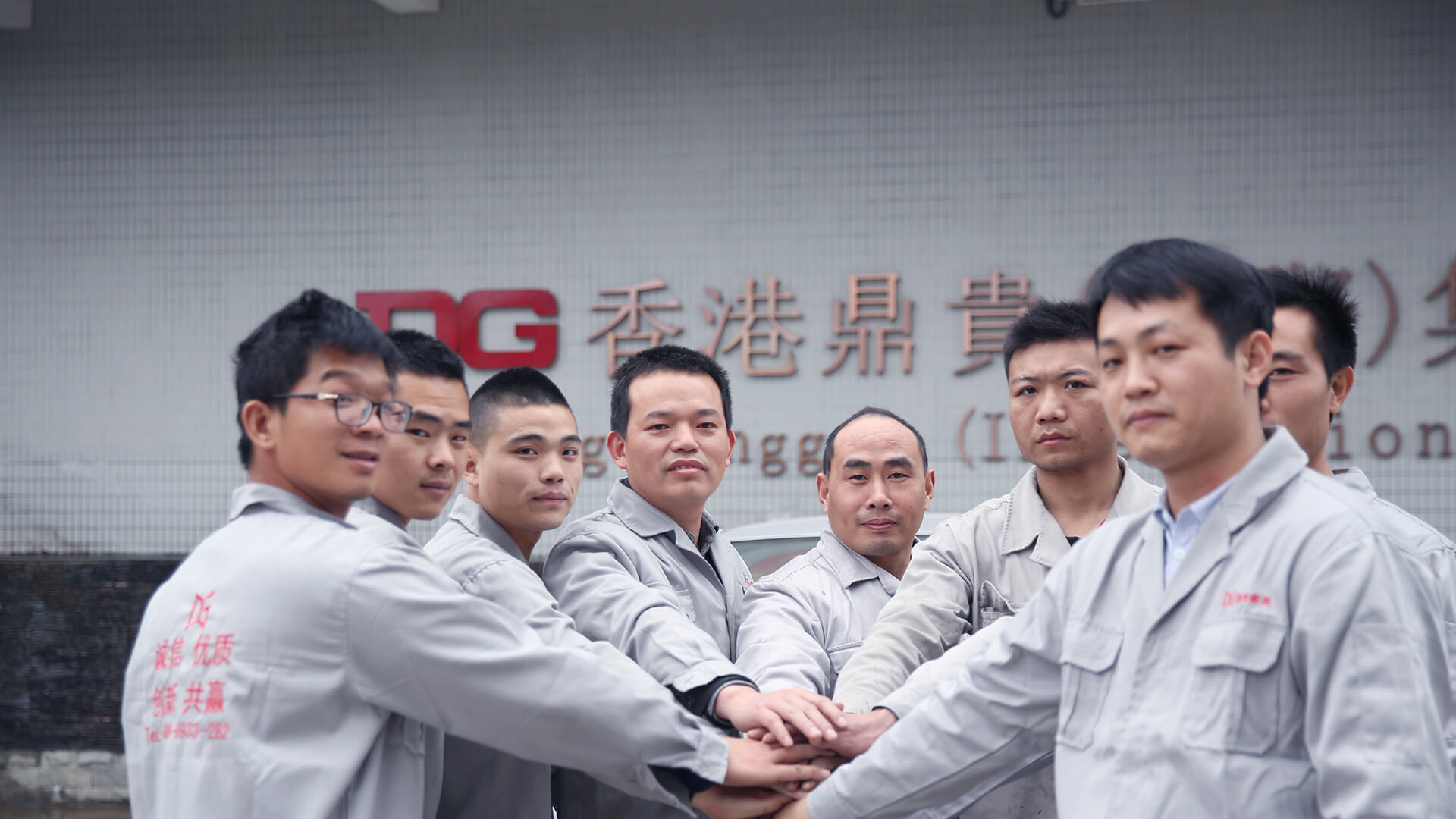 Professional Custom Display Showcase Factory