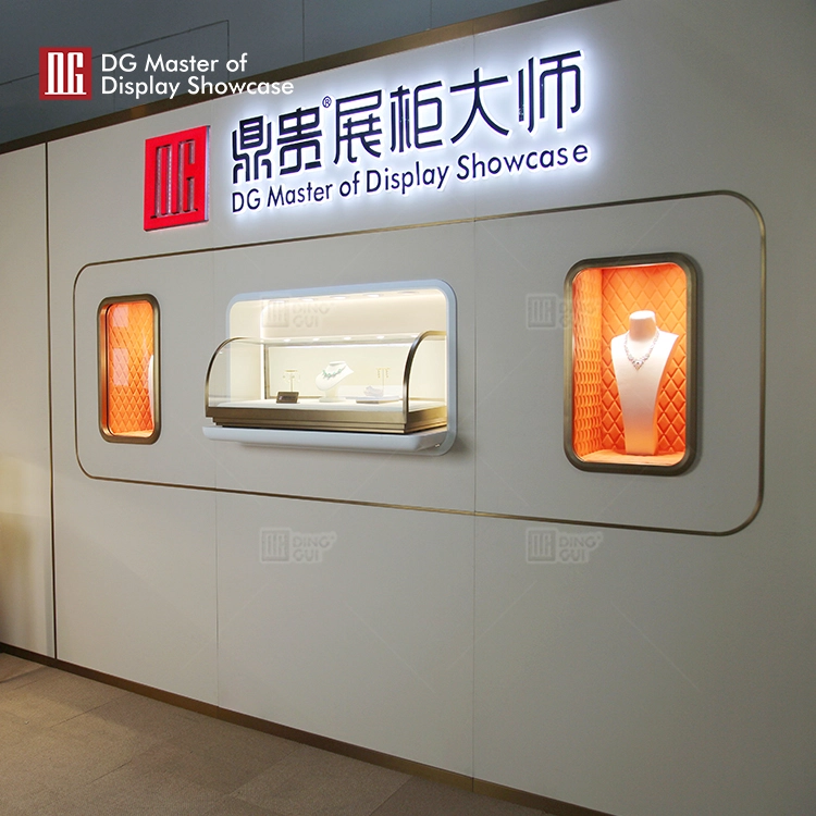 Uigeacht Leathair Gan Uaim DG Taispeántas Taispeántais | Monarcha