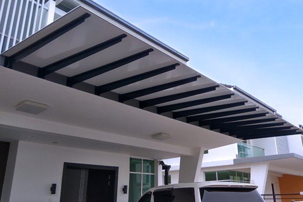 The ceiling construction method of aluminum composite panel