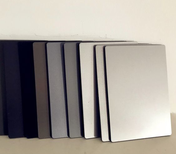 Propiedades da placa plástica de aluminio