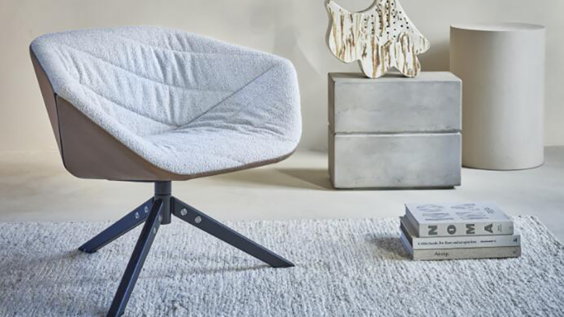 Colan modern design lounge chair armchair with solid wooden leg Melody