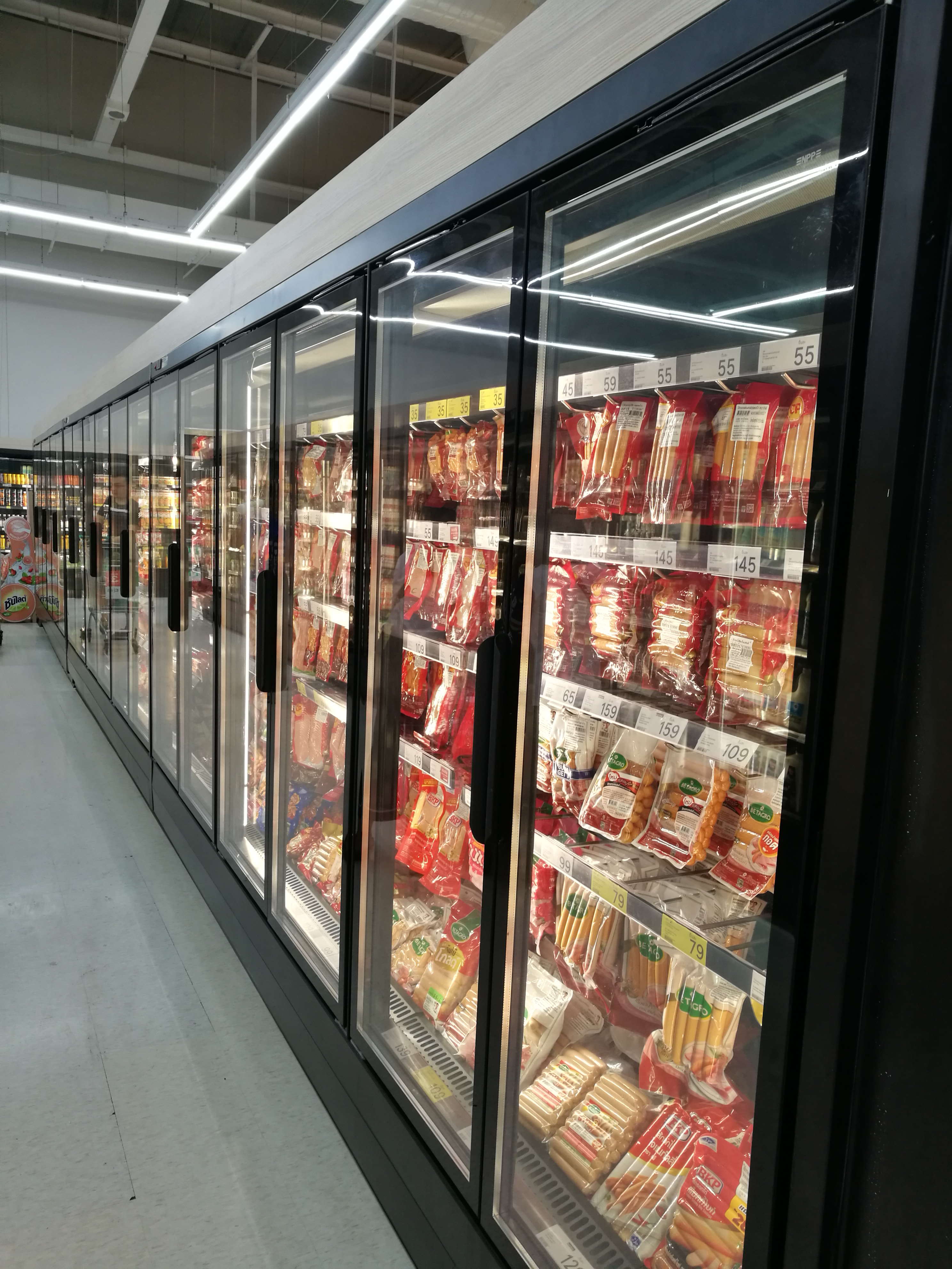 Frameless glass door