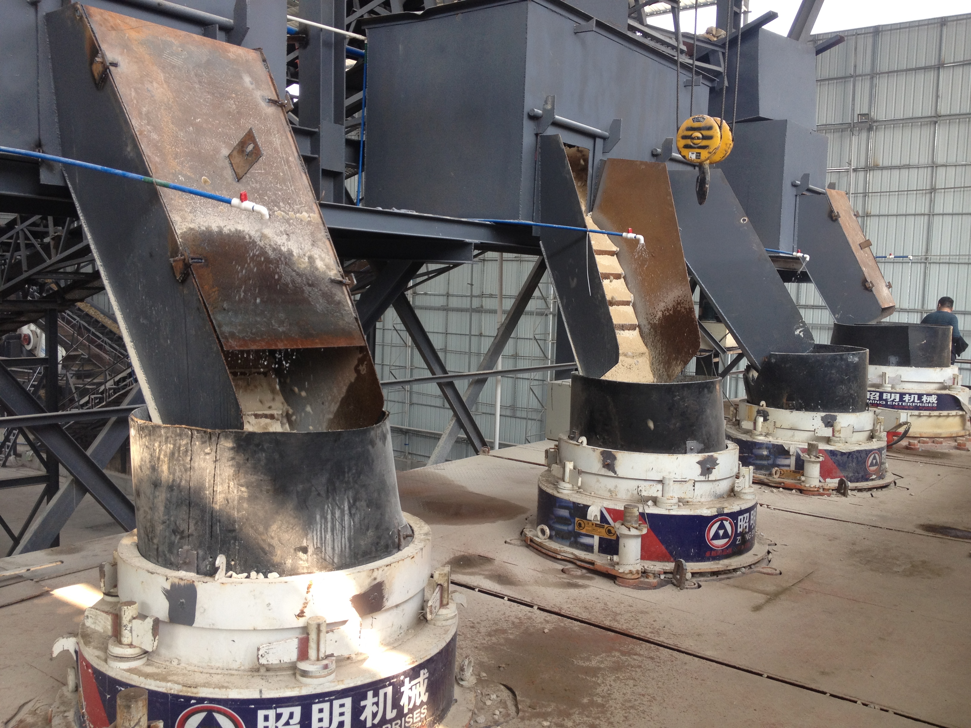 How to get your cone crusher a correct feeding? | Lieb Heavy