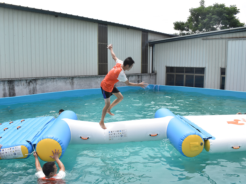 Bouncia Inflatable Water Park Games - Mini Beam