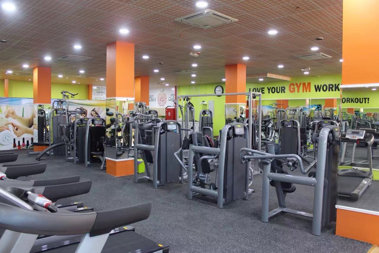 Uganda- Silver Spring Resort 500 SQM-Technogym Series