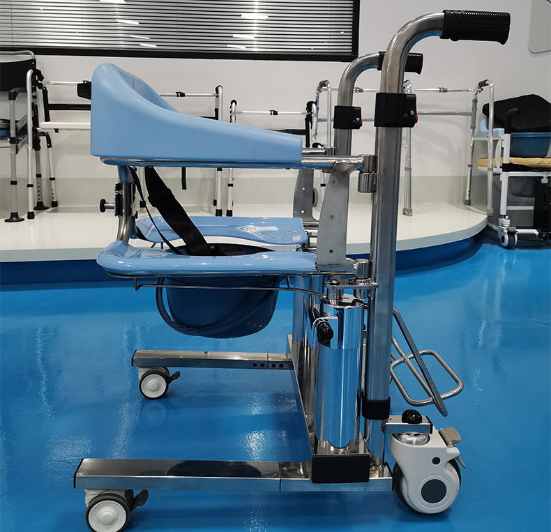 How to move a paralyzed patient from bed to wheelchair? | TOPMEDI