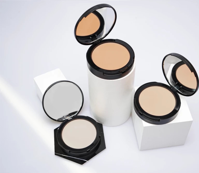 A Guide to the Best Compact Powders - Banffee