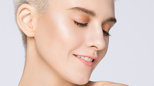 Difference Between Bronzer and Highlighter | Banffee Makeup
