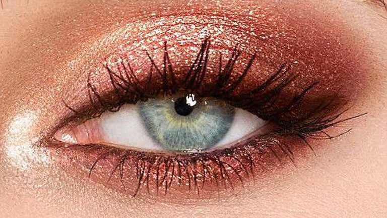 How to Apply Shimmer Glitter Eyeshadow? | Banffee Makeup
