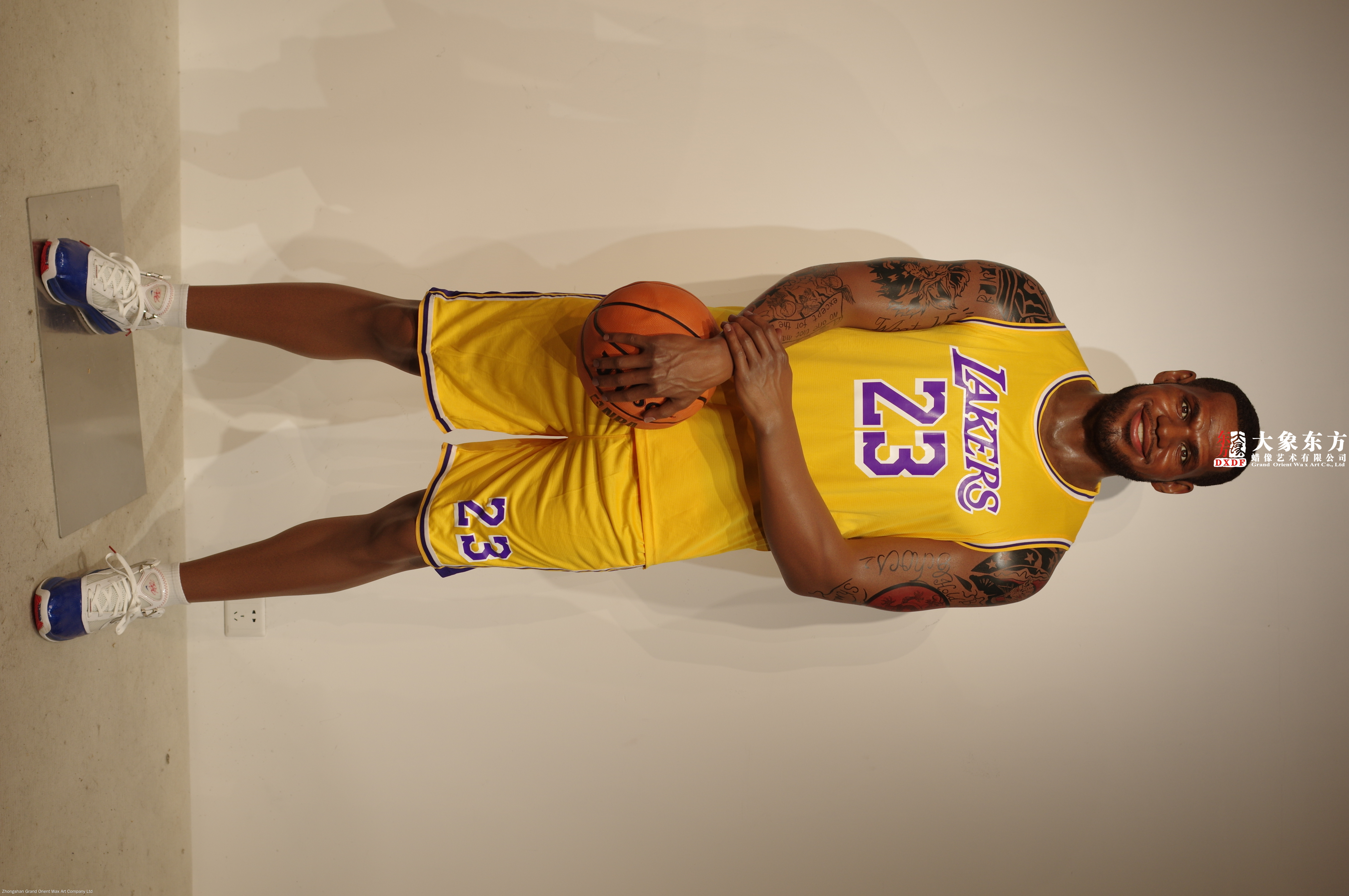 Custom LeBron James Wax Statue | Lifelike Basketball Figure | Sports ...