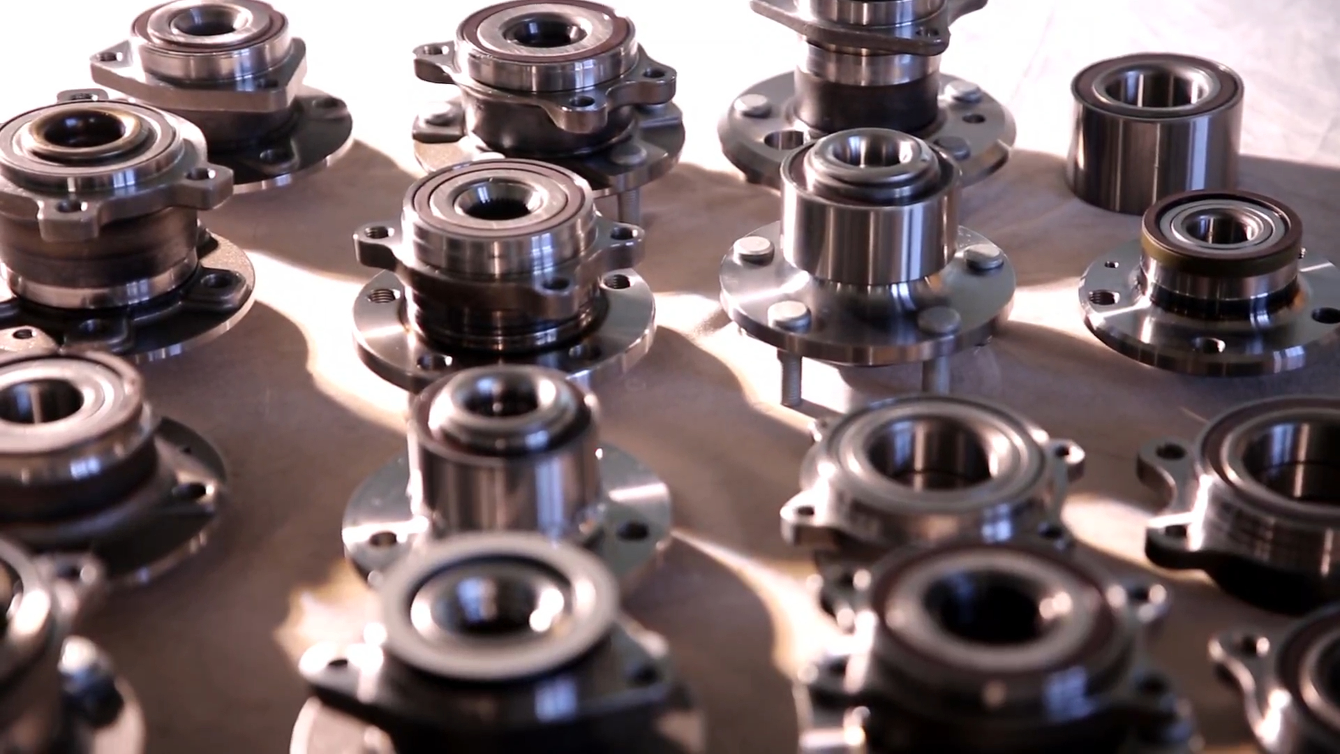 Different types of wheel hub bearings